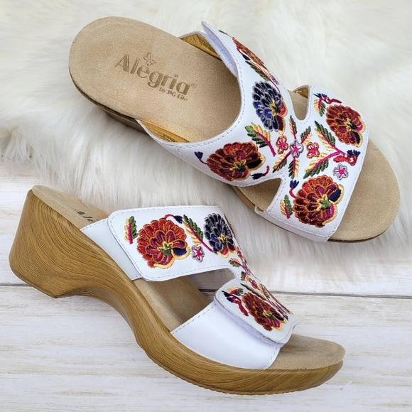 Alegria | Shoes | Alegria Linn White Floral Embroidered Clog Wedge ...